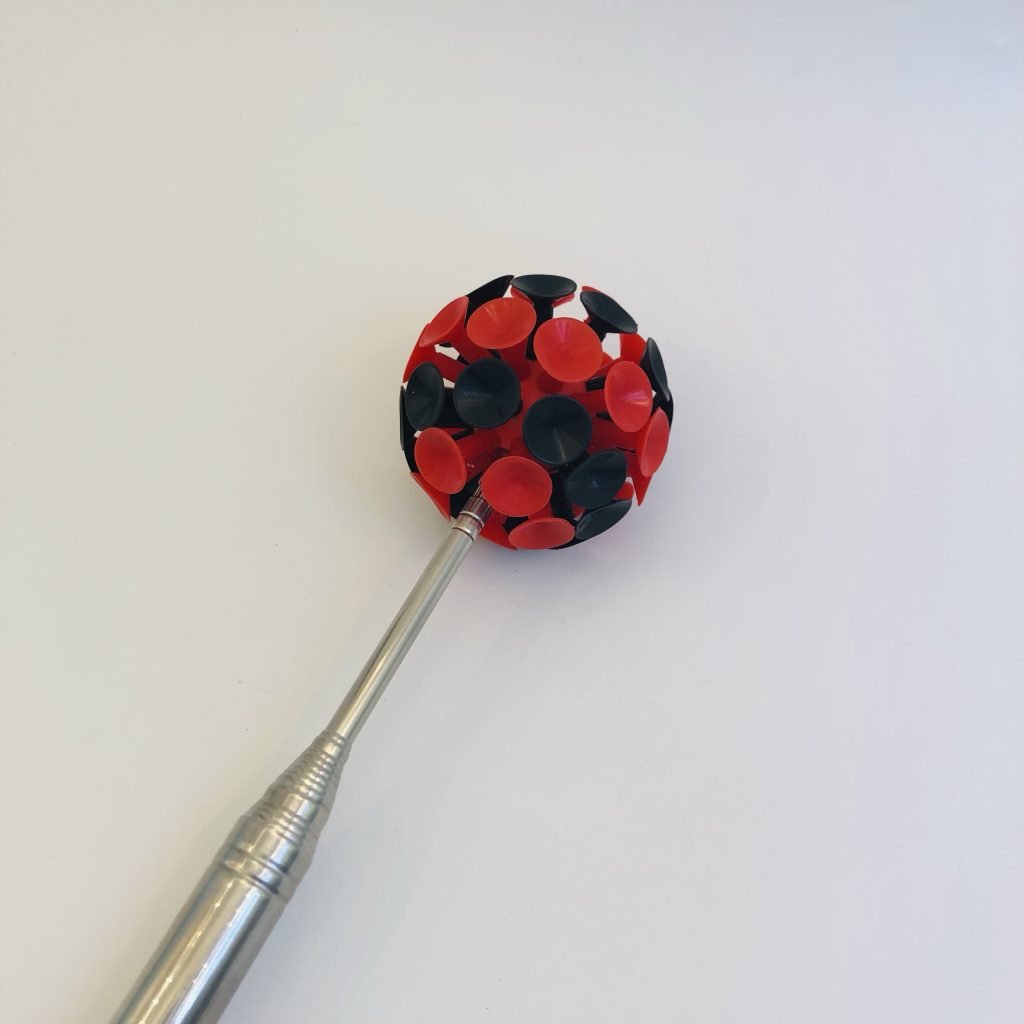 DisCats Disc Golf Suction Cup Ball – Black & Red (8cm) – DisCats